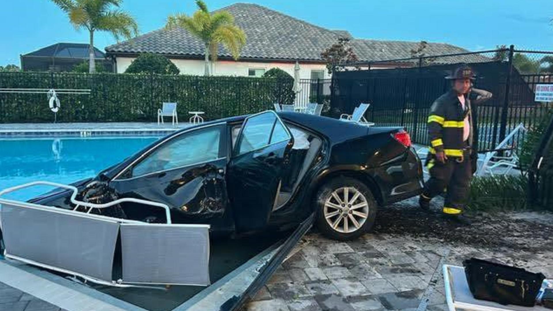 Car ends up in pool after crash in North Port | wtsp.com