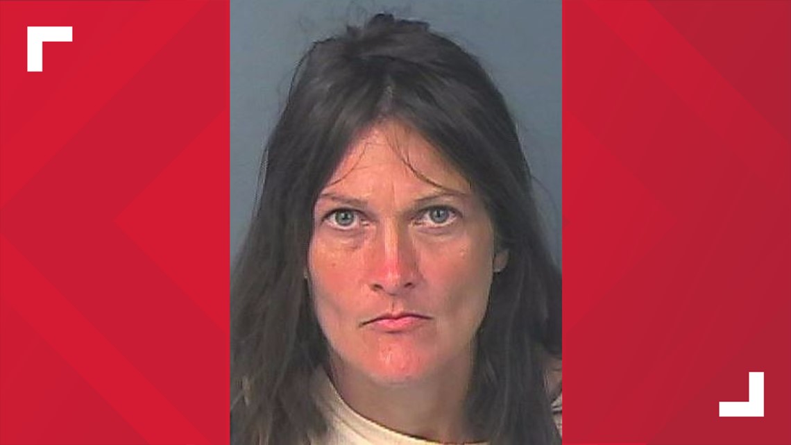 Florida woman accused of stealing car with 3-year-old inside | wtsp.com
