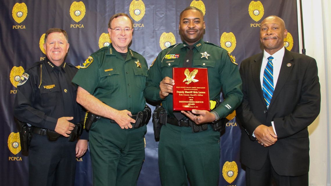 Polk County recognizes deputy who lost 2 fingers in explosion | wtsp.com