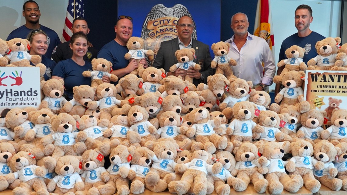 Sarasota Police Department receives big teddy bear donation | wtsp.com