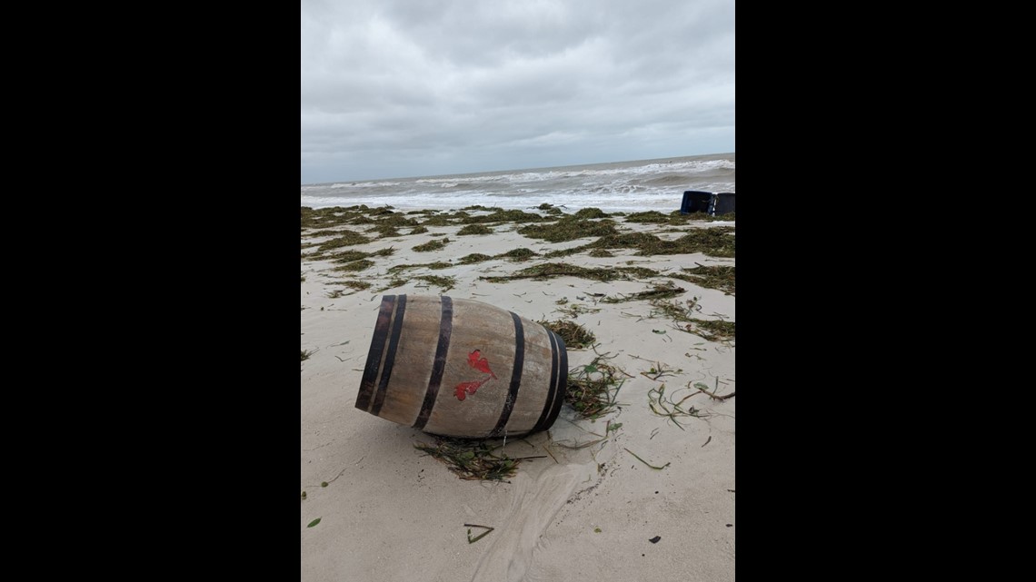 PHOTOS: Aftermath left behind in Naples, Florida following Hurricane ...