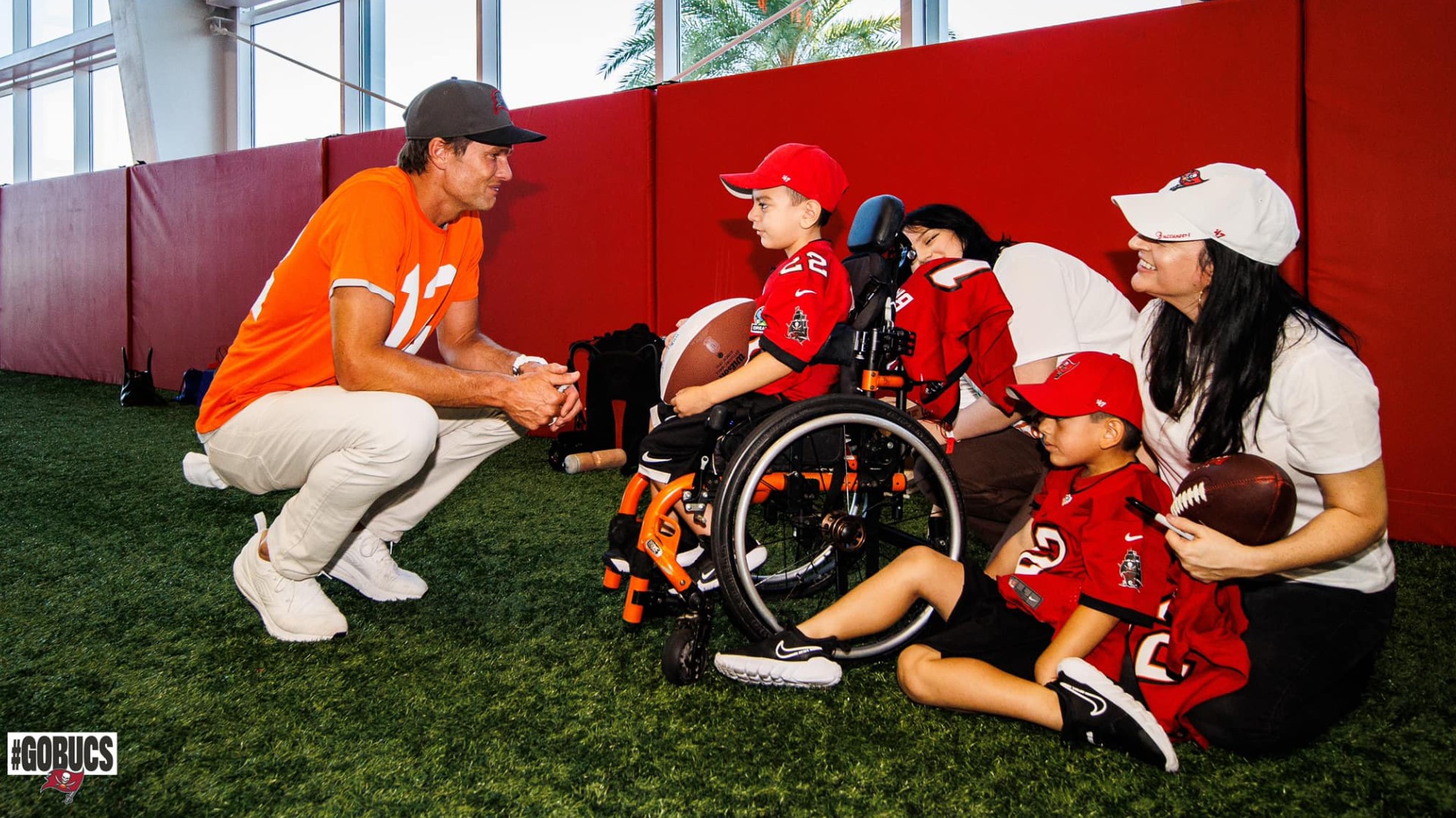 Tom Brady surprises 7-year-old boy with rare genetic disorder | wtsp.com