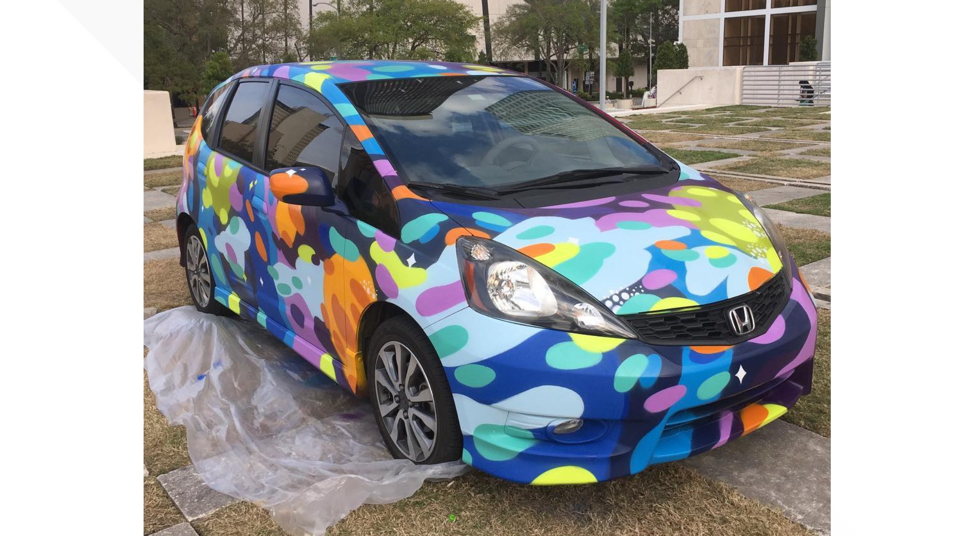 Tampa Bay-area Filipino artist spreads joy through bright colors | wtsp.com