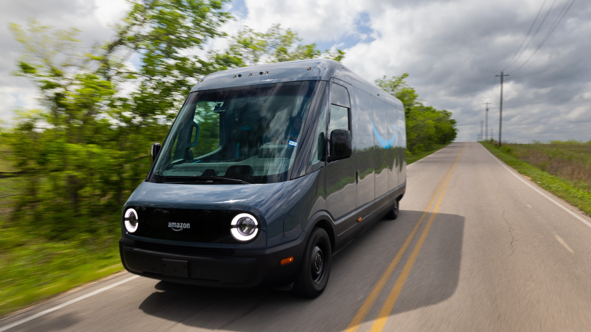 Amazon rolling out electric delivery vehicles in Tampa | wtsp.com