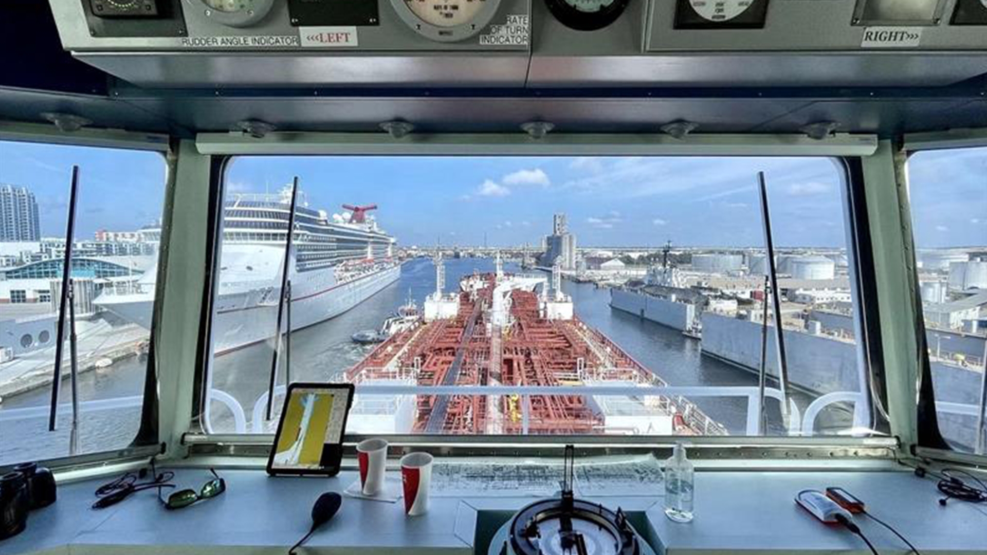 Tampa Bay harbor pilots navigate crucial shipments to the region | wtsp.com