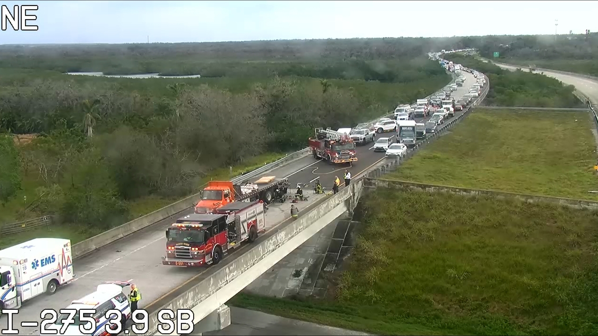 Wreck on I-275 in Manatee County causes major backup for drivers | wtsp.com