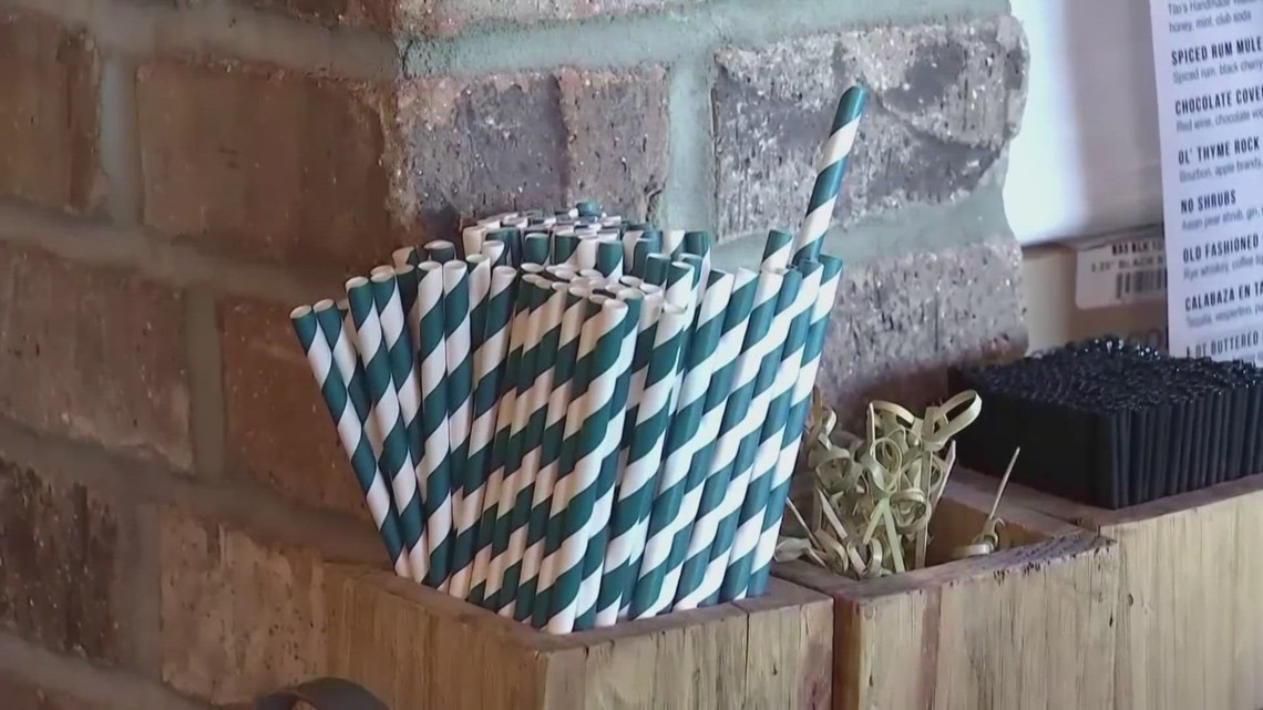 'Back to plastic': Trump signs order for plastic straws as he declares ...