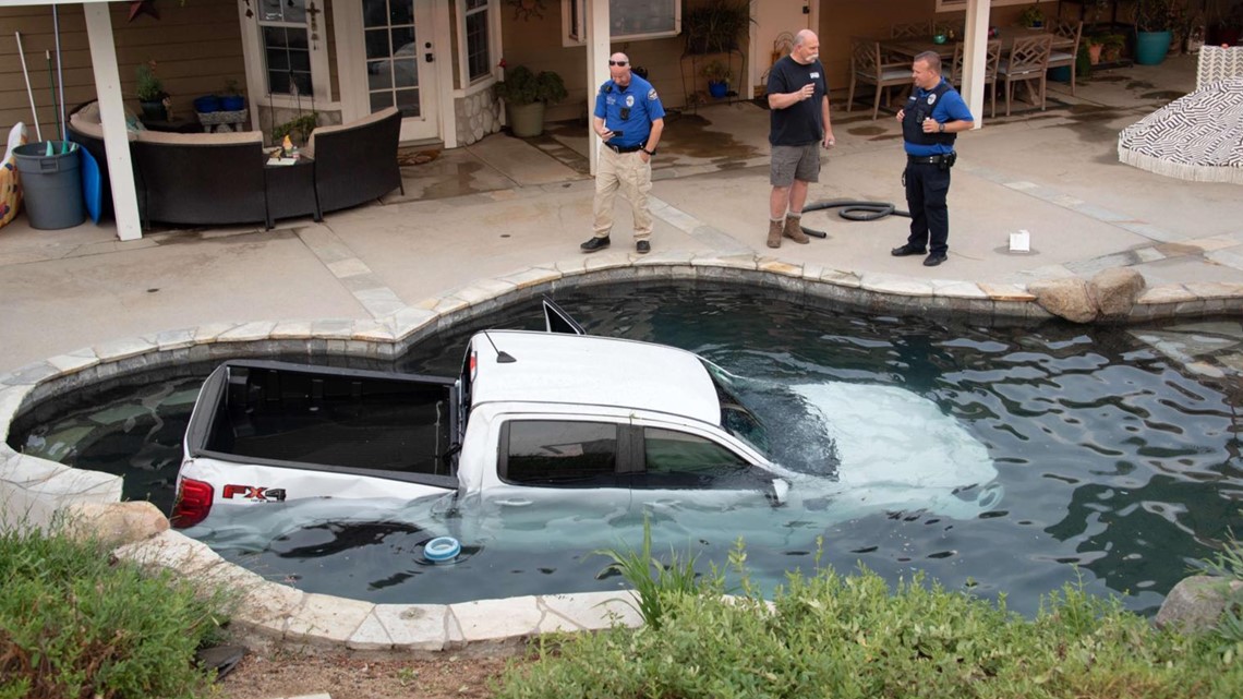 Pickup crashes into Southern California backyard, ends up in pool ...