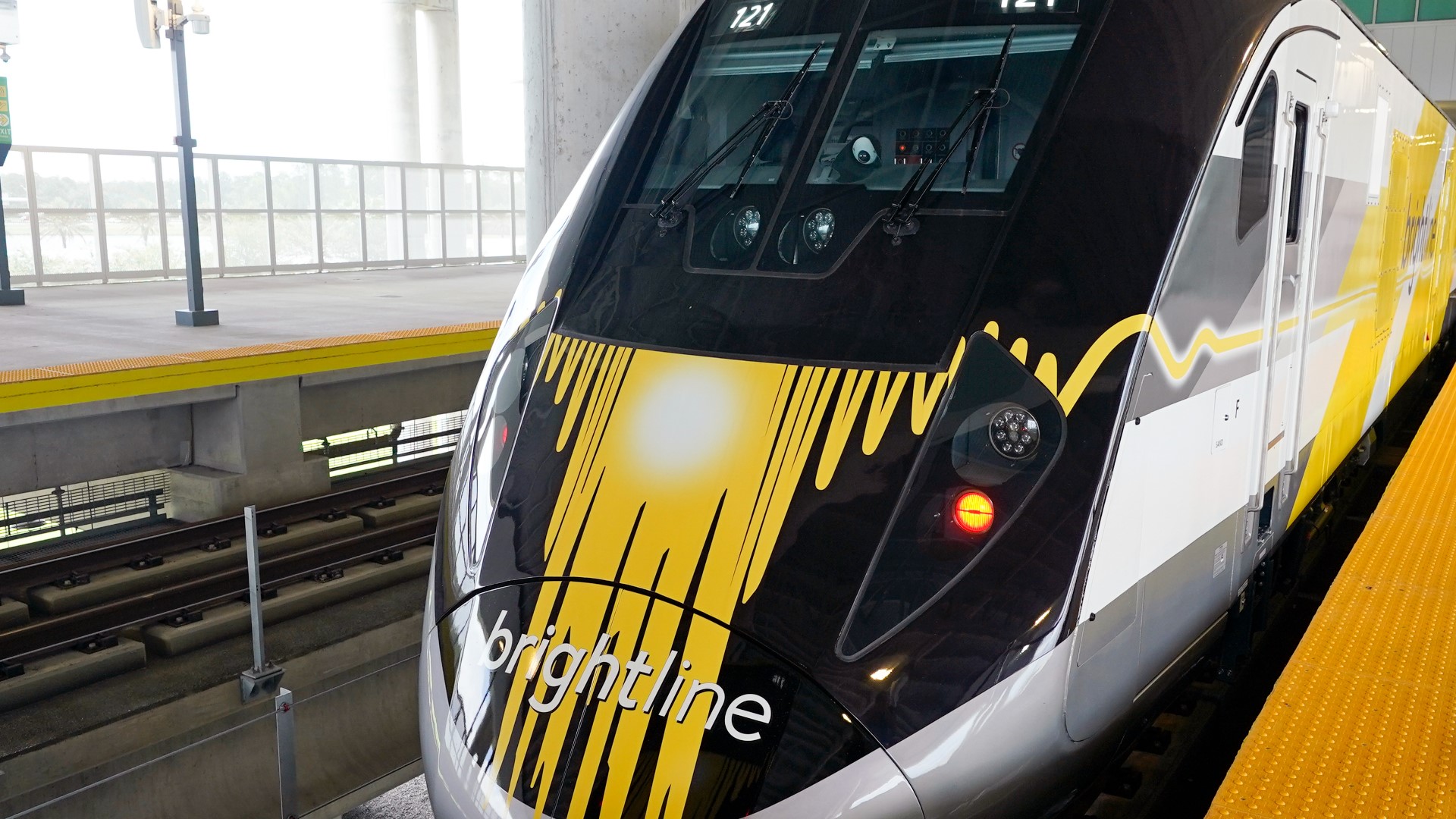 Brightline set to take fans to Taylor Swift concert | wtsp.com