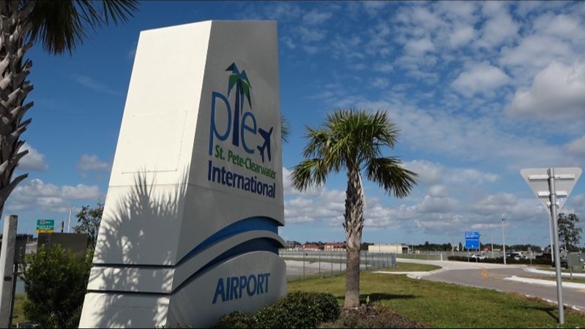 St. Pete-Clearwater airport parking lots reach full capacity | wtsp.com