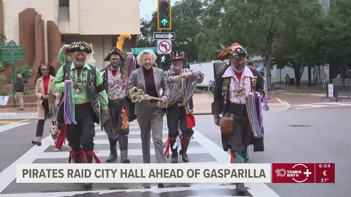 Pirates raid Tampa City Hall ahead of Gasparilla | wtsp.com