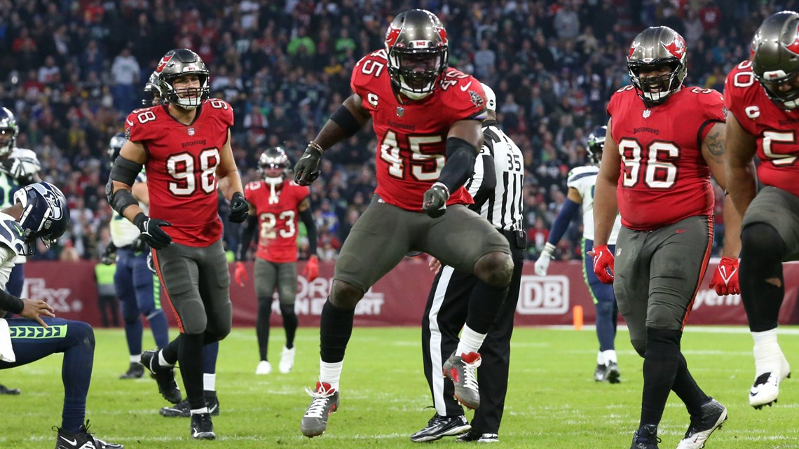 White's stellar performance helps Buccaneers return to 1st place | wtsp.com