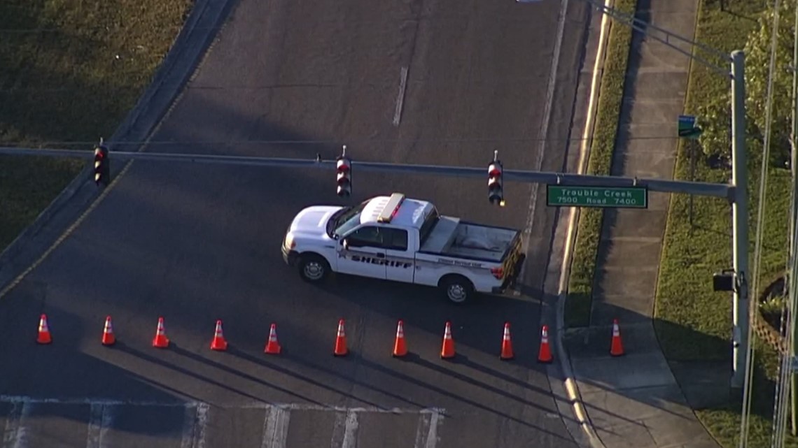 Pasco Deputy Shoots Suspected Car Thief Man Charged