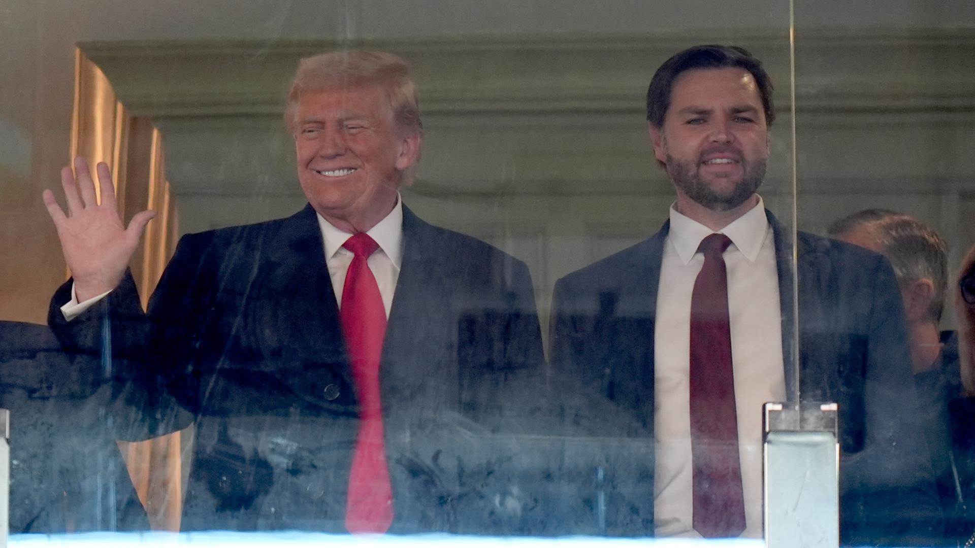 PHOTOS: Trump attends the Army-Navy game with DeSantis, Musk, Hegseth ...