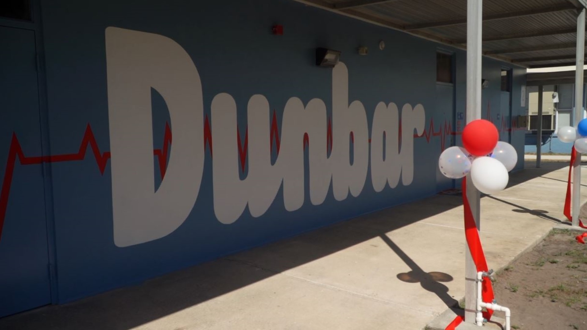 Dunbar Elementary unveils school's new mural | wtsp.com