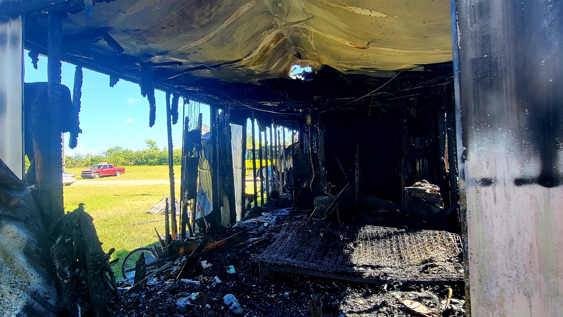 Florida mobile home destroyed by fire, authorities say | wtsp.com