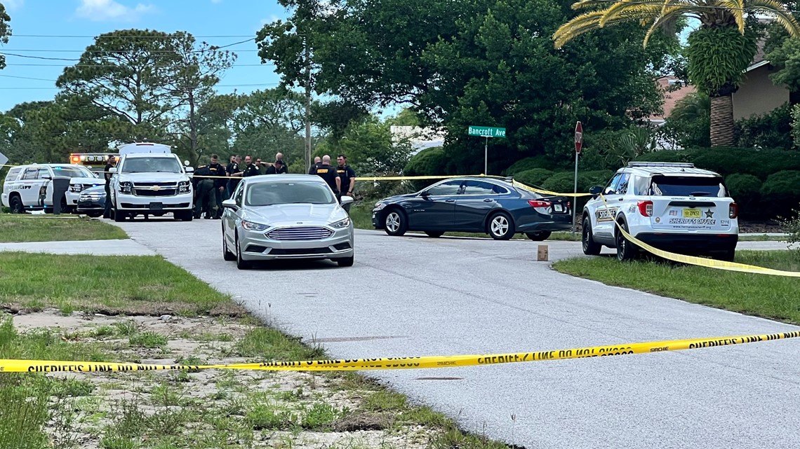 Sheriff: Man killed in gun battle with deputies in Spring Hill | wtsp.com