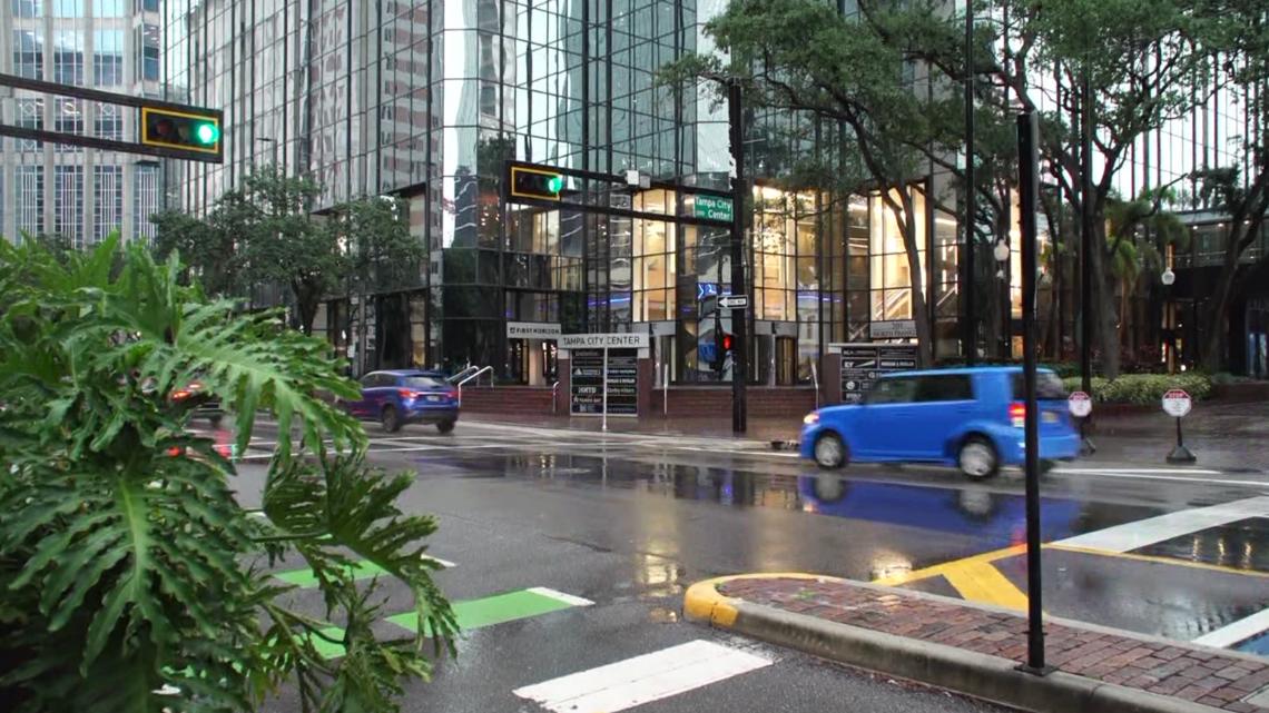 Bomb threat reported outside bank in downtown Tampa, Florida | wtsp.com