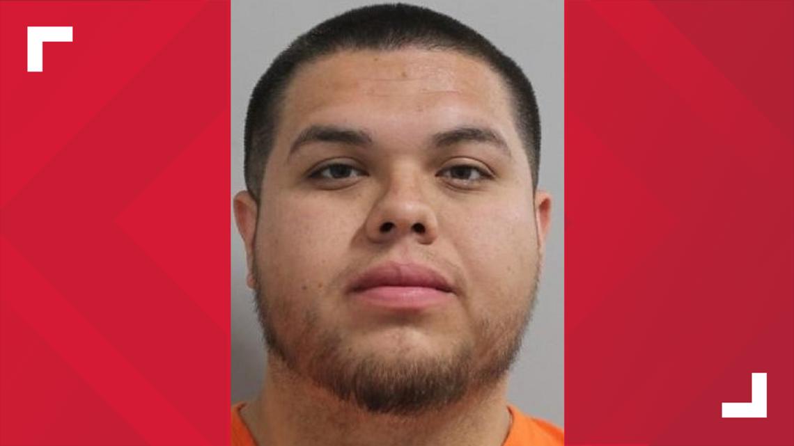 Former Florida officer accused of assaulting teens avoids sex offender ...