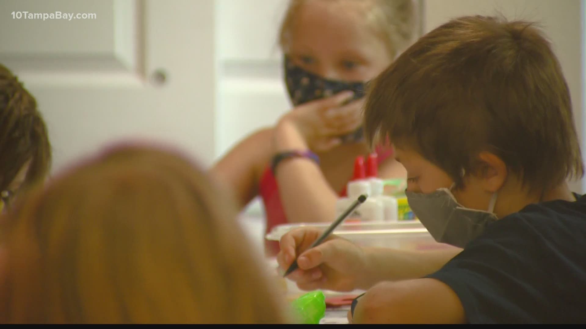 Body language expert has tips for teachers to help students communicate ...