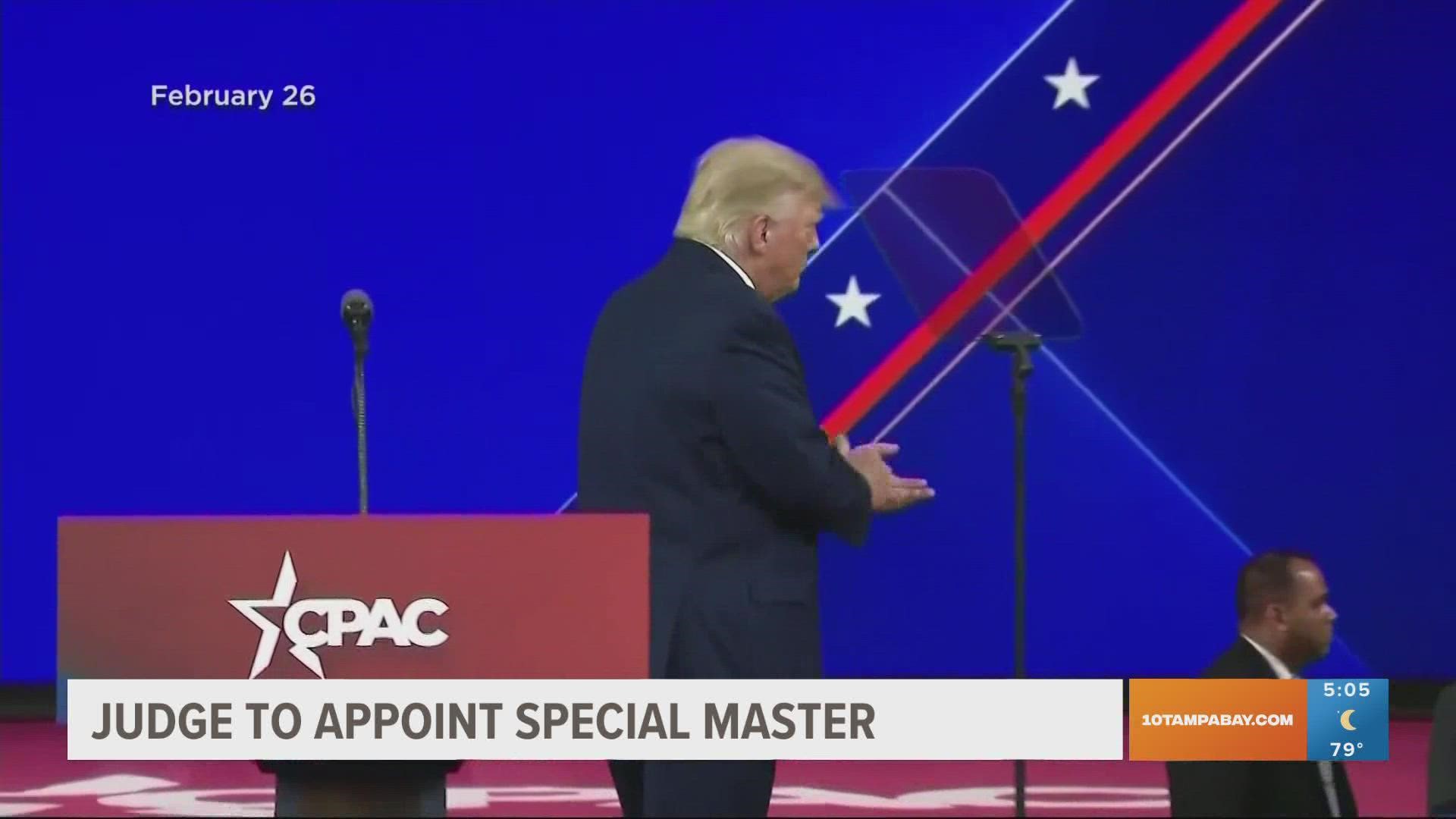 Judge plans to appoint special master in Trump records query | wtsp.com