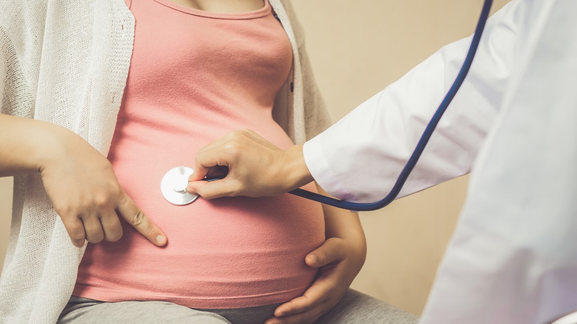 CDC: Pregnant women face more COVID-19 complications | wtsp.com