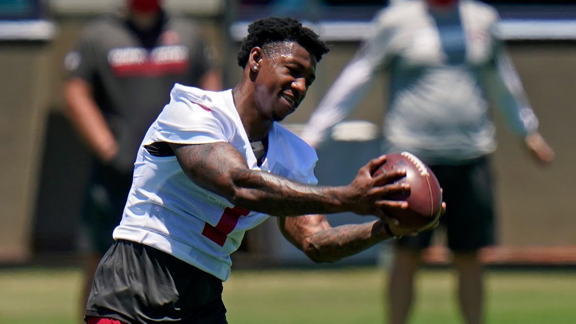 Buccaneers rookie Jaelon Darden plays for his father this season | wtsp.com