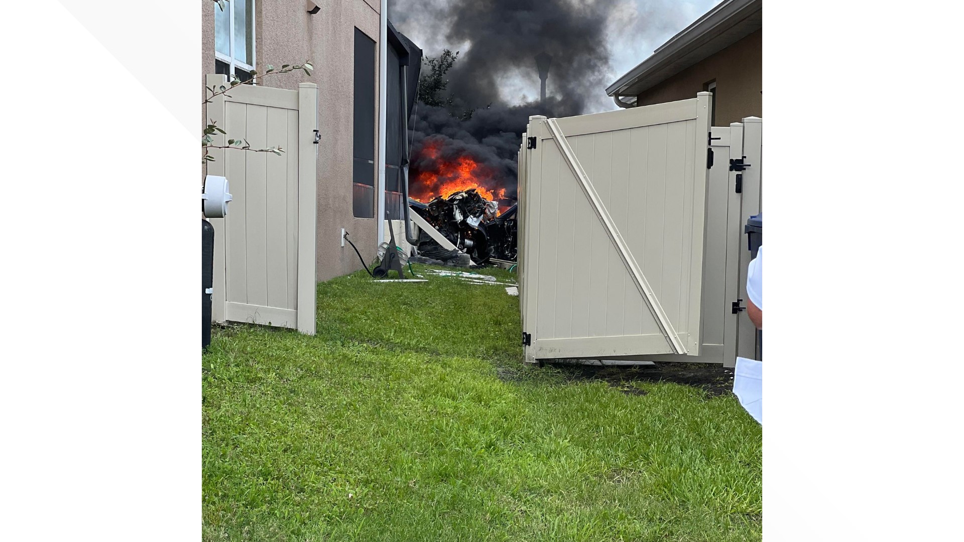Tesla crashes into Florida homes before erupting into flames | wtsp.com