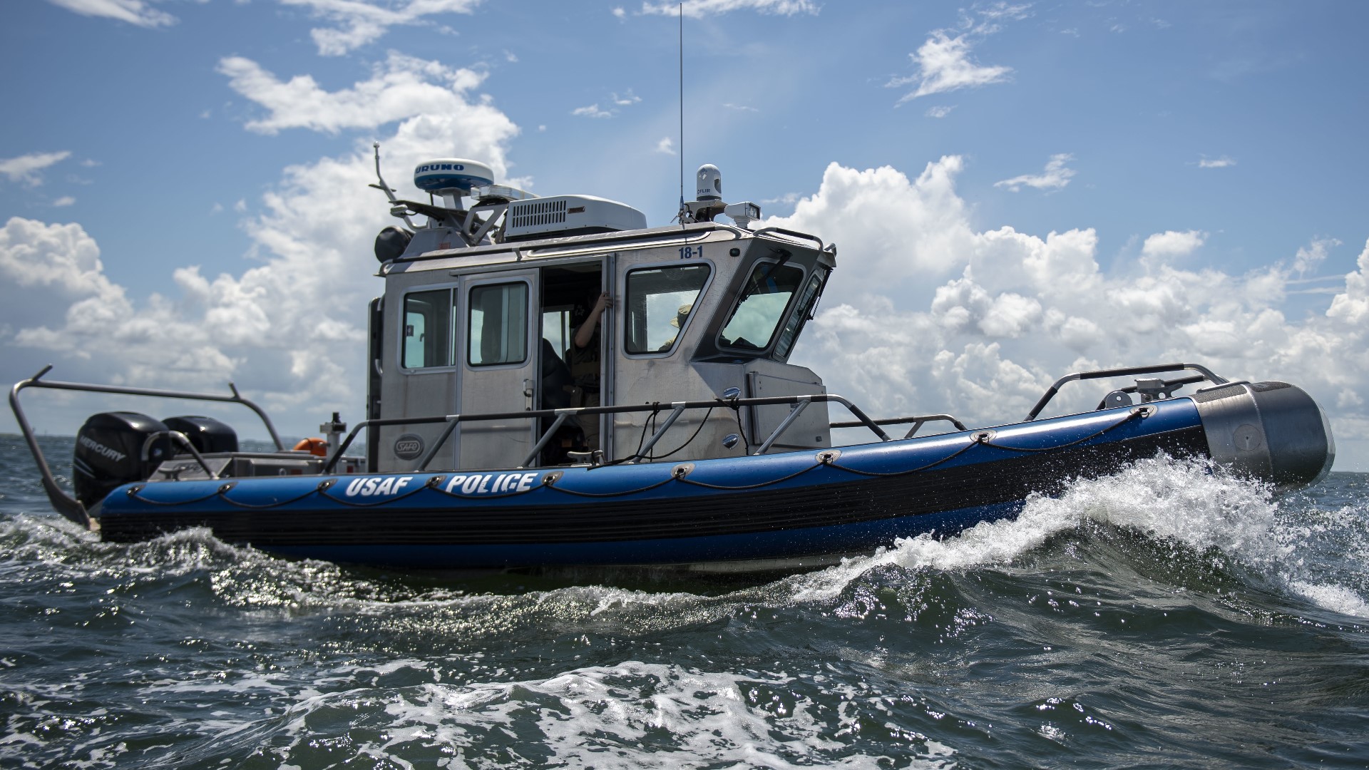 MacDill Air Force Base rescues 8 people from capsized boat | wtsp.com