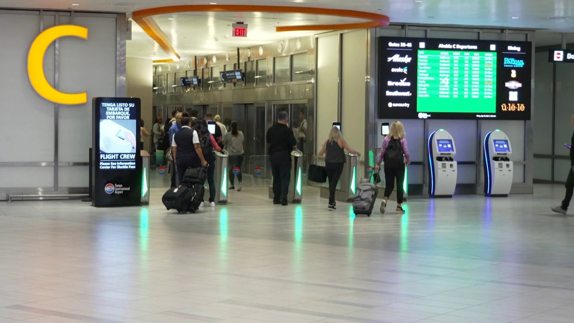 Tampa airports affected by worldwide Microsoft outage | wtsp.com