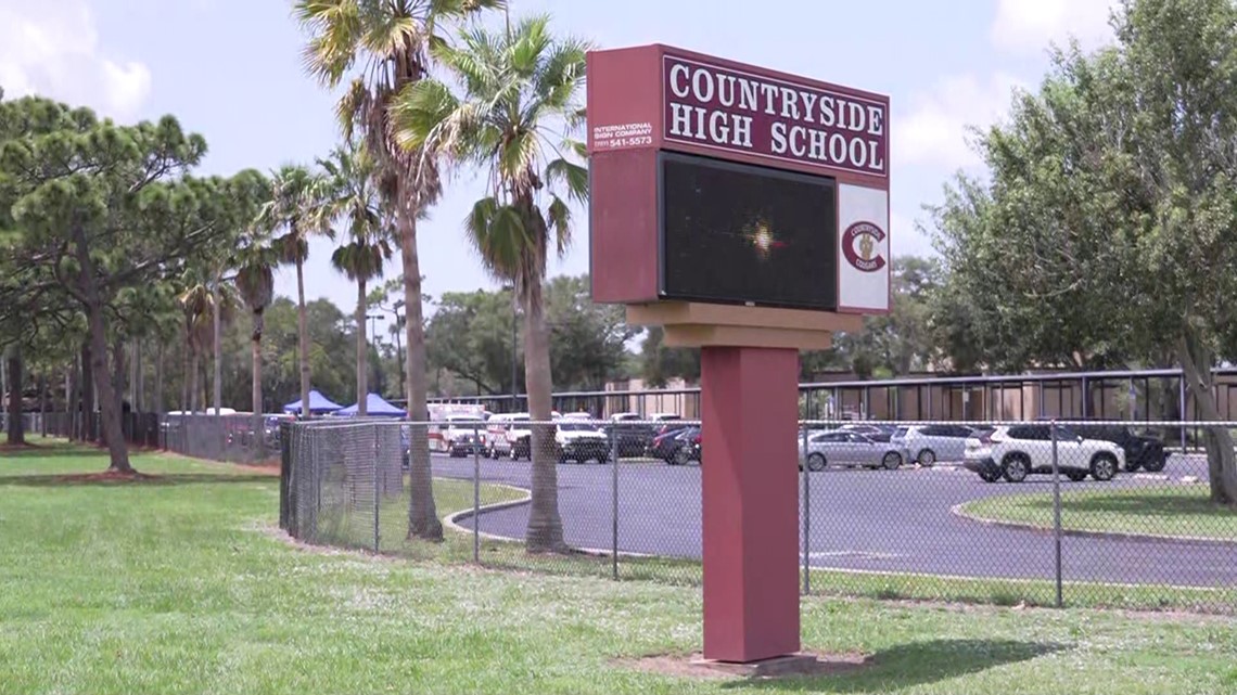 2 students stabbed at Countryside High School in Clearwater | wtsp.com