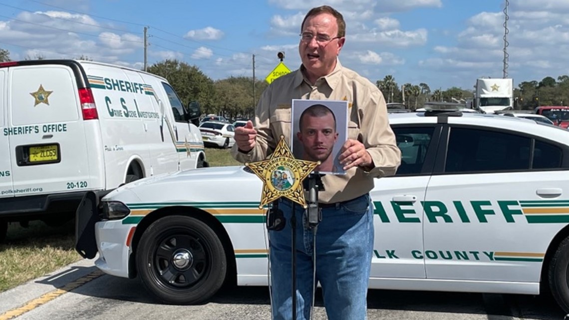 Sheriff: Man shot in neck after confrontation with deputies | wtsp.com