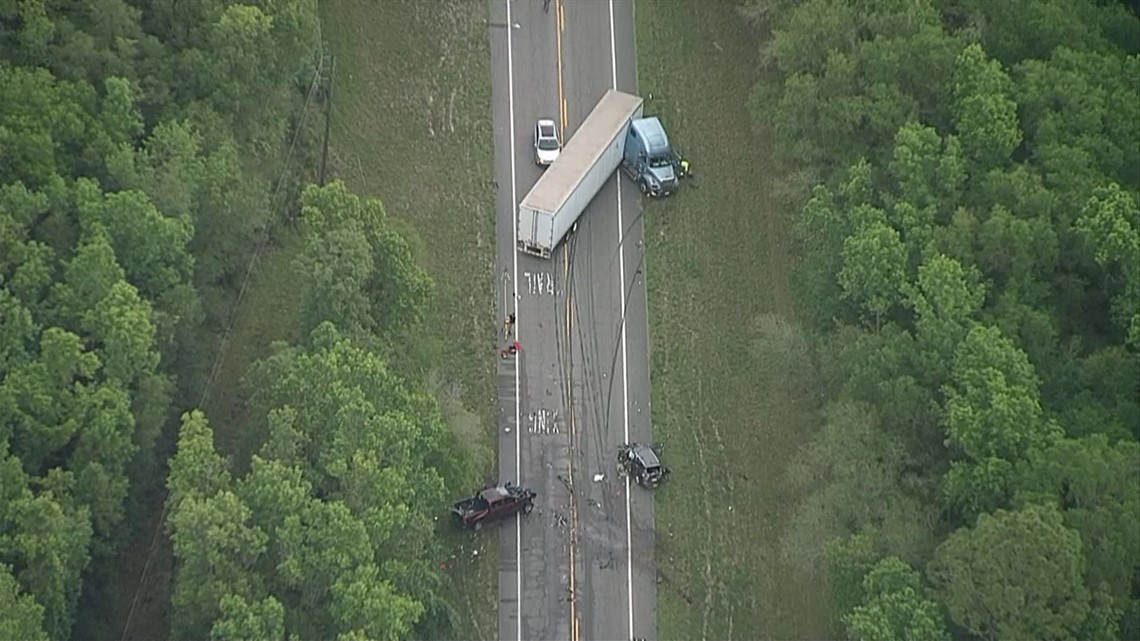 US 301 between McIntosh, Stacy roads shut down following crash | wtsp.com