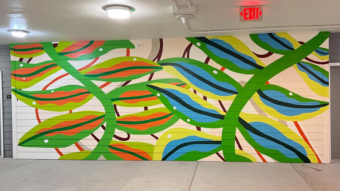 Tampa Bay-area Filipino artist spreads joy through bright colors | wtsp.com