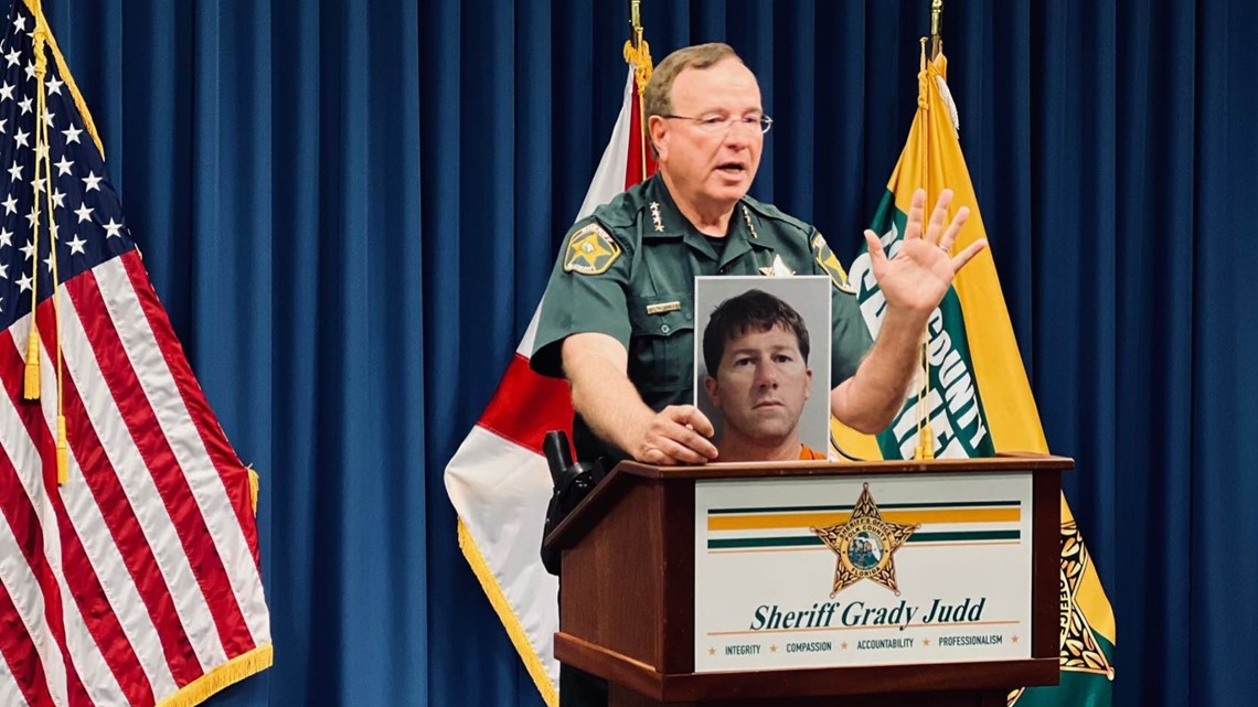 Deputy police chief accused of trying to pay for sex on trip | wtsp.com