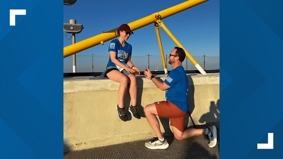 Skyway 10K runner proposes midway through the race | wtsp.com
