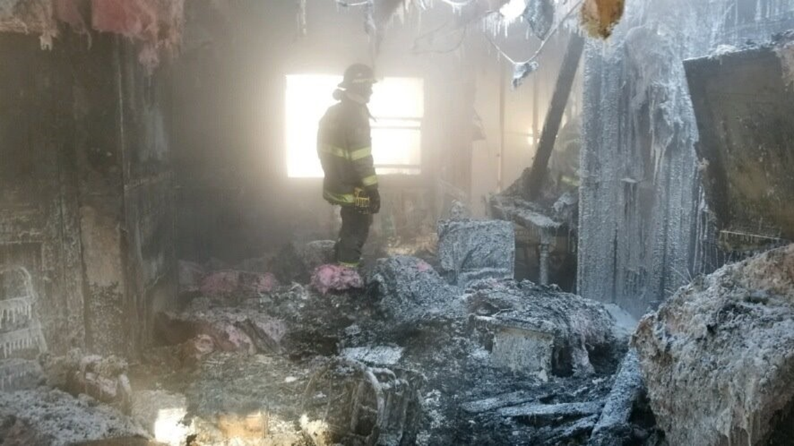 Photo of Cameron Fire Chief Mitch Hansen in freezing weather goes viral ...