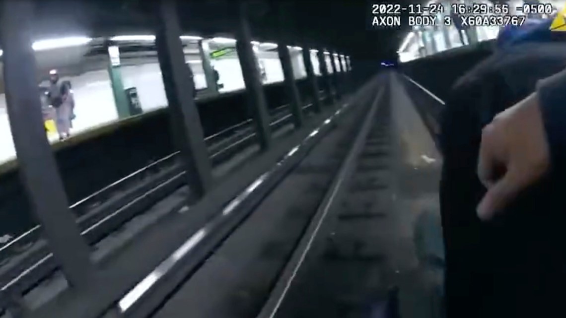 Bystander, NYPD officers save man who fell on subway tracks | wtsp.com