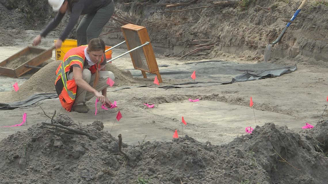 Archaeologists dig to confirm graves at Zion Cemetery in Tampa | wtsp.com