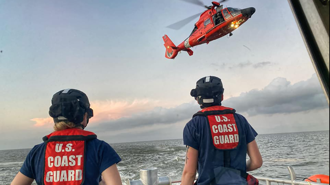 U.S. Coast Guard responding to helicopter crash in Gulf of Mexico ...